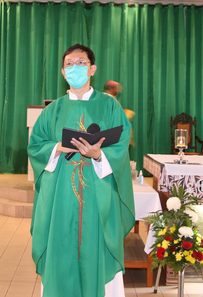 Fr Felix Au installed as new Rector of Sacred Heart Church - Today's ...