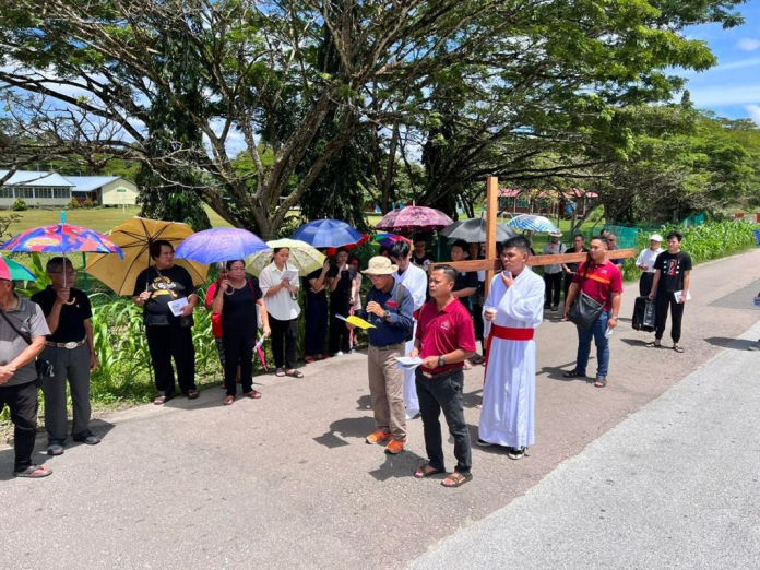 Sambutan Minggu Suci di Paroki Our Lady Queen of Peace Sri Aman - Today ...