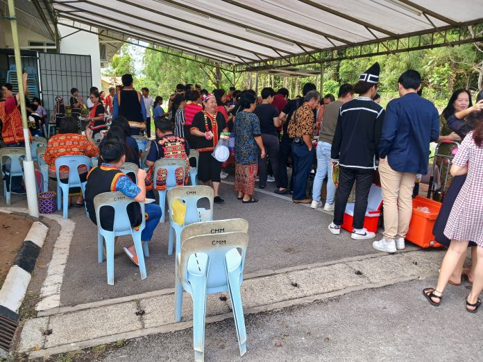 Celebrating Gawai at Chapel of Mother Mary, Stutong - Today's Catholic ...