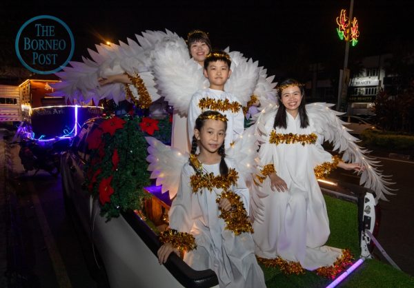 Peace and joy light up Kuching in annual Christmas parade - Today's ...