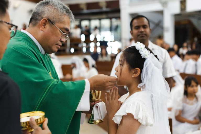 78 Sunday School students attend First Holy Communion Mass - Today's ...